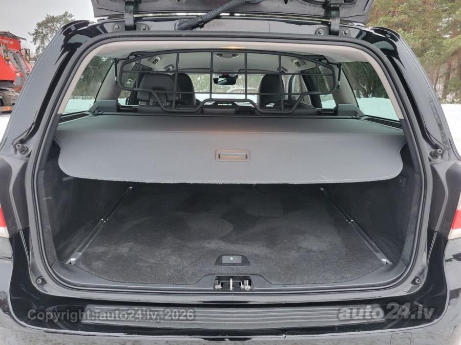 Black Volvo V70 2016 in Tallinn, with an engine capacity of 2.00 L and mileage of 270 thousand km for 9899 €, photo 9 on AUTOMOTO.COM.LV