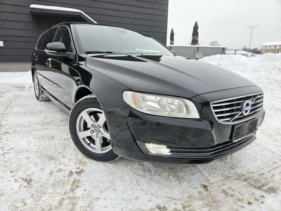 Black Volvo V70 2016 in Kaunas, with an engine capacity of 1.97 L and mileage of 220 thousand km for 5900 €, photo 2 on AUTOMOTO.COM.LV