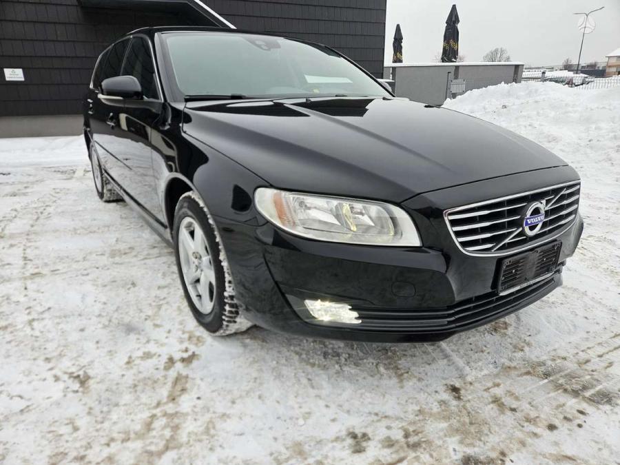 Black Volvo V70 2016 in Kaunas, with an engine capacity of 1.97 L and mileage of 220 thousand km for 5900 €, photo 5 on AUTOMOTO.COM.LV