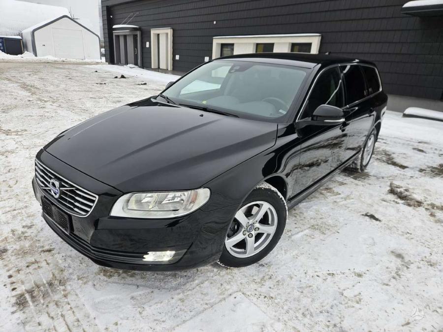 Black Volvo V70 2016 in Kaunas, with an engine capacity of 1.97 L and mileage of 220 thousand km for 5900 €, photo 6 on AUTOMOTO.COM.LV