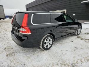 Black Volvo V70 2016 in Kaunas, with an engine capacity of 1.97 L and mileage of 220 thousand km for 5900 €, photo 16 on AUTOMOTO.COM.LV
