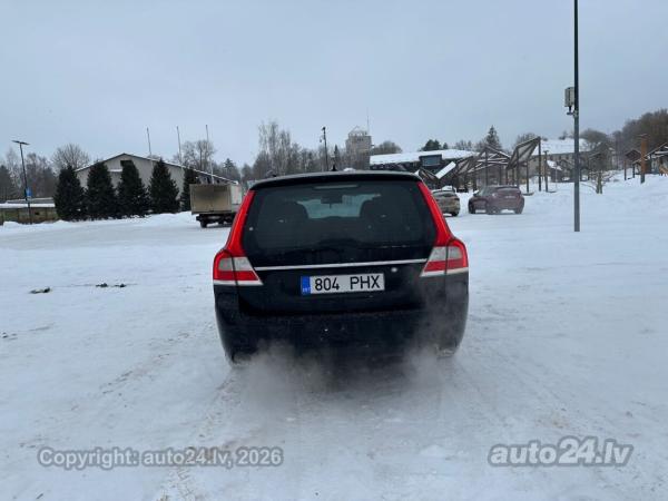 Black Volvo V70 2016 in Tallinn, with an engine capacity of 2.00 L and mileage of 200 thousand km for 2800 €, photo 3 on AUTOMOTO.COM.LV