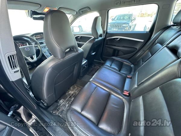 Black Volvo V70 2016 in Tallinn, with an engine capacity of 2.00 L and mileage of 200 thousand km for 2800 €, photo 6 on AUTOMOTO.COM.LV
