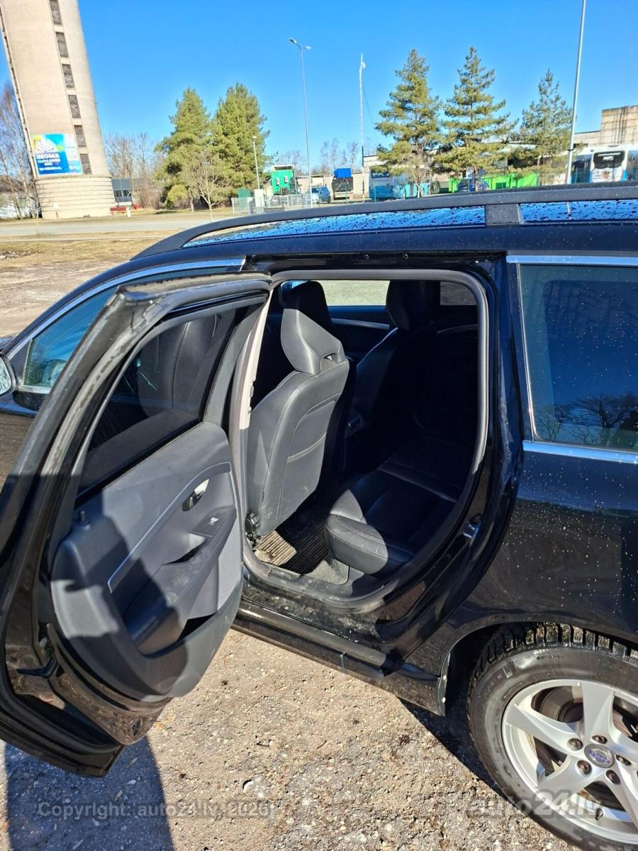 Черный Вольво В70 2016 в Нарва, объемом двигателя 2.20 л и пробегом 210 тыс. км за 7000 €, фото 8 на AUTOMOTO.COM.LV