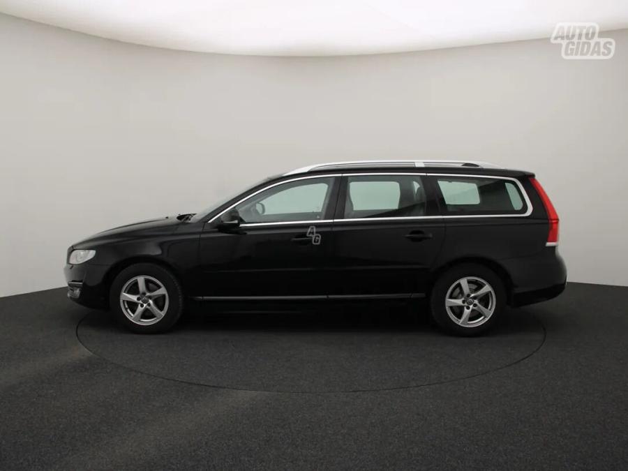 Black Volvo V70 2016 in Vilnius, with an engine capacity of 2.00 L and mileage of 294 thousand km for 9299 €, photo 7 on AUTOMOTO.COM.LV