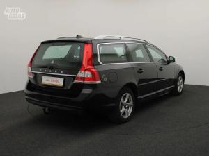 Black Volvo V70 2016 in Vilnius, with an engine capacity of 2.00 L and mileage of 294 thousand km for 9299 €, photo 9 on AUTOMOTO.COM.LV
