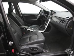 Black Volvo V70 2016 in Vilnius, with an engine capacity of 2.00 L and mileage of 294 thousand km for 9299 €, photo 15 on AUTOMOTO.COM.LV