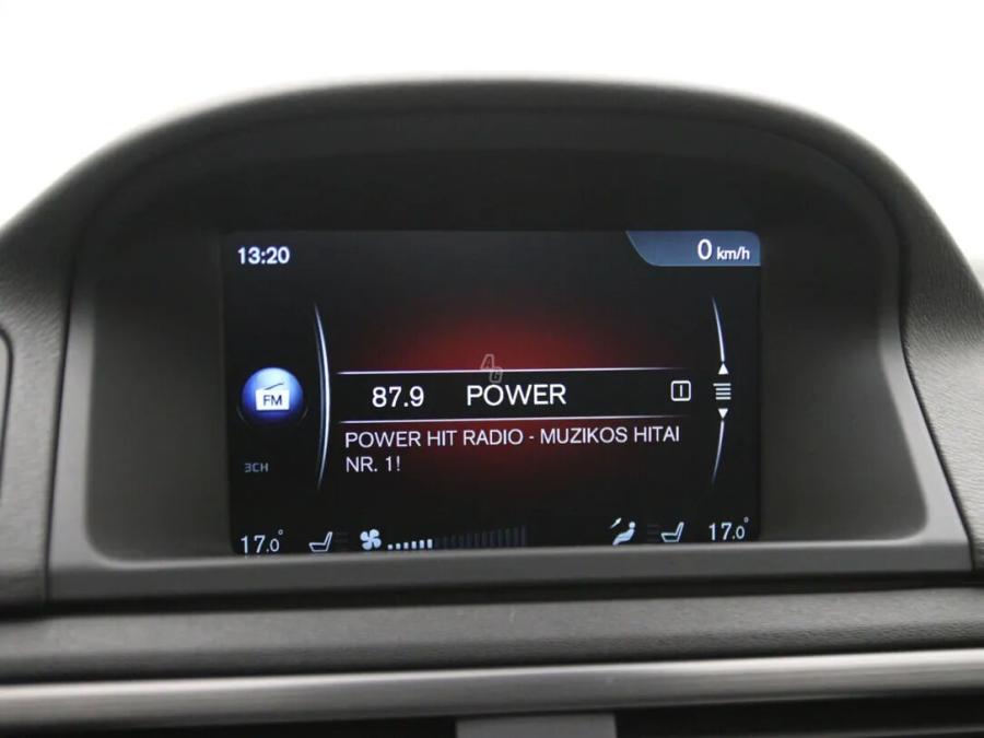 Black Volvo V70 2016 in Vilnius, with an engine capacity of 2.00 L and mileage of 294 thousand km for 9299 €, photo 23 on AUTOMOTO.COM.LV