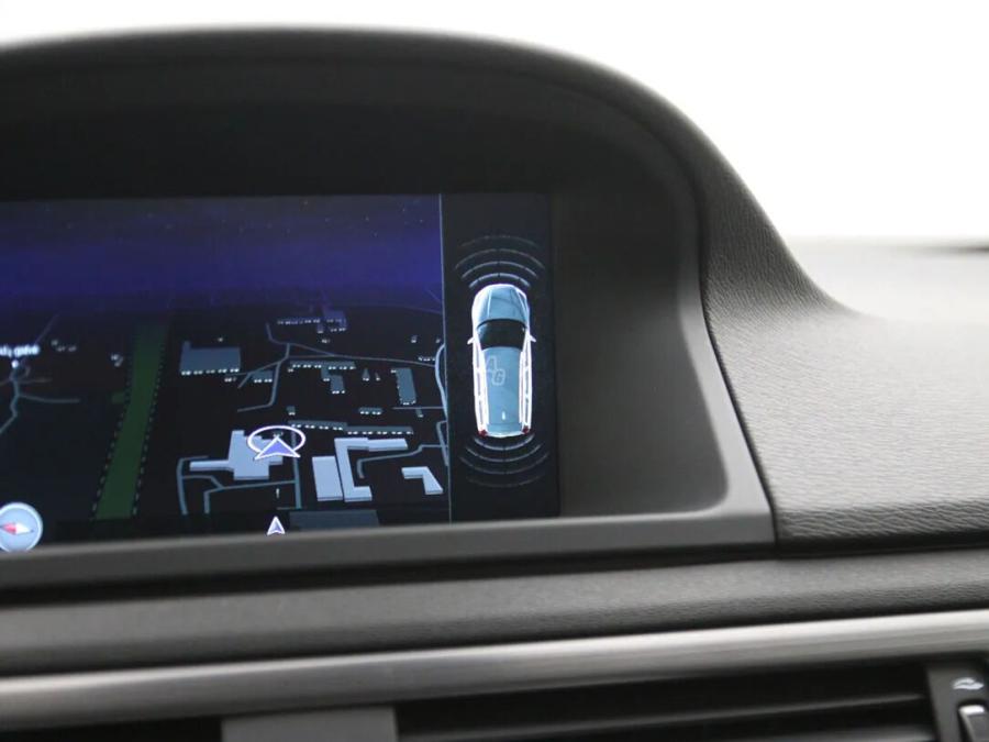 Black Volvo V70 2016 in Vilnius, with an engine capacity of 2.00 L and mileage of 294 thousand km for 9299 €, photo 26 on AUTOMOTO.COM.LV
