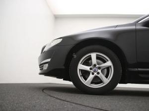Black Volvo V70 2016 in Vilnius, with an engine capacity of 2.00 L and mileage of 294 thousand km for 9299 €, photo 29 on AUTOMOTO.COM.LV