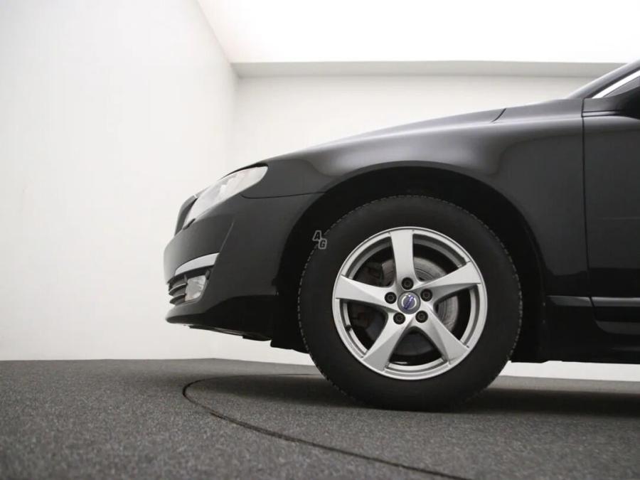 Black Volvo V70 2016 in Vilnius, with an engine capacity of 2.00 L and mileage of 294 thousand km for 9299 €, photo 29 on AUTOMOTO.COM.LV