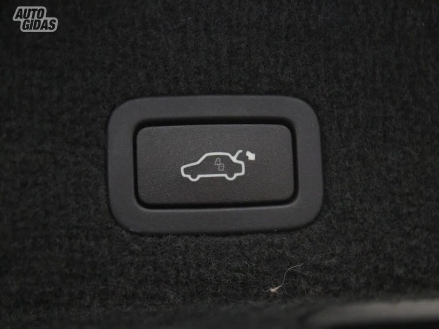 Black Volvo V70 2016 in Vilnius, with an engine capacity of 2.00 L and mileage of 294 thousand km for 9299 €, photo 36 on AUTOMOTO.COM.LV