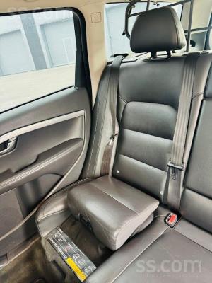 Melns Volvo V70 2016 Rīga, ar dzinēja tilpumu 2.00 L un nobraukumu 217 tūkst. km par 8000 €, foto 11 vietnē AUTOMOTO.COM.LV
