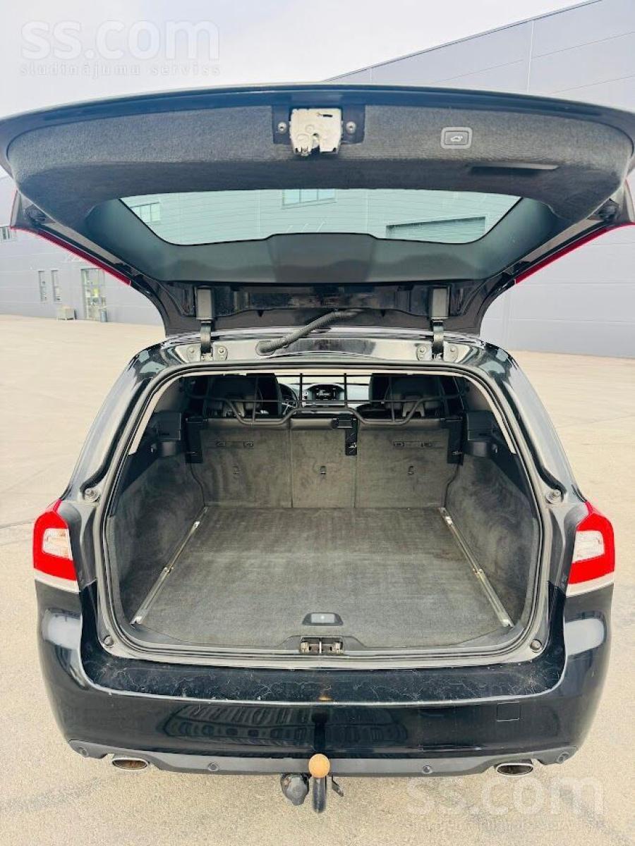 Melns Volvo V70 2016 Rīga, ar dzinēja tilpumu 2.00 L un nobraukumu 217 tūkst. km par 8000 €, foto 15 vietnē AUTOMOTO.COM.LV