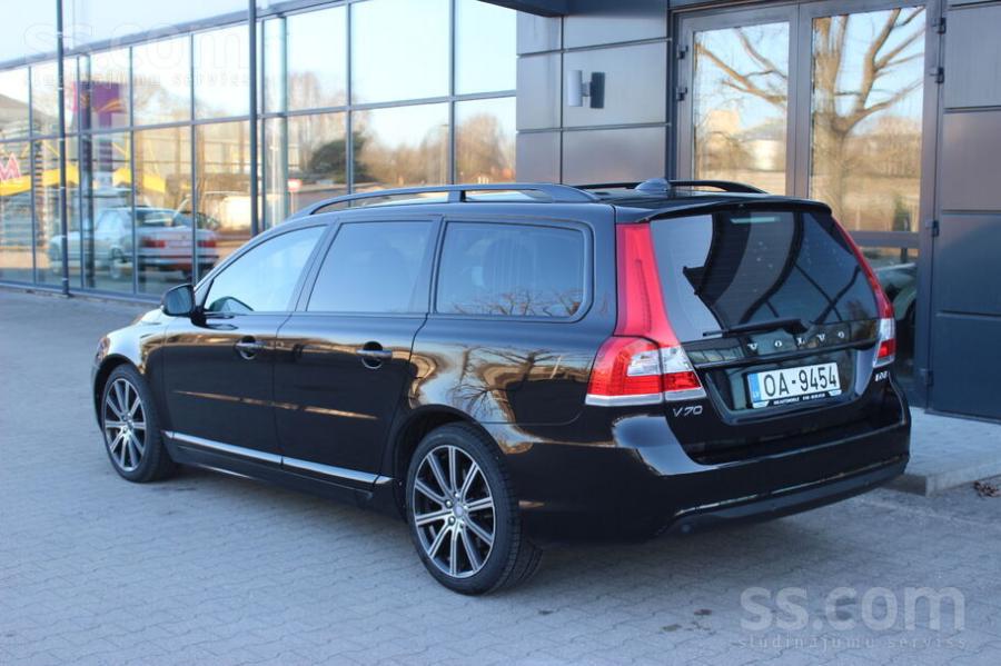 Melns Volvo V70 2016 Dobele, ar dzinēja tilpumu 2.00 L un nobraukumu 307 tūkst. km par 8100 €, foto 4 vietnē AUTOMOTO.COM.LV