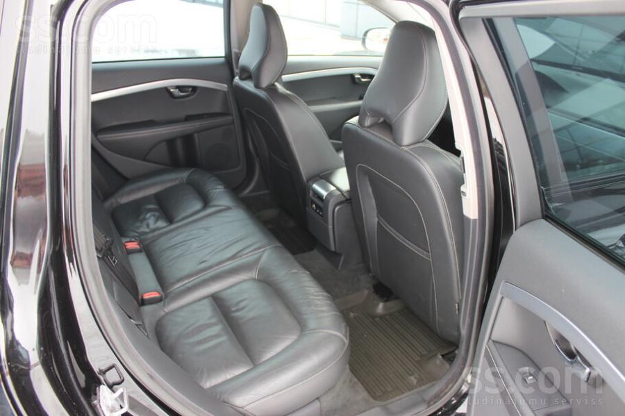 Melns Volvo V70 2016 Dobele, ar dzinēja tilpumu 2.00 L un nobraukumu 307 tūkst. km par 8100 €, foto 18 vietnē AUTOMOTO.COM.LV