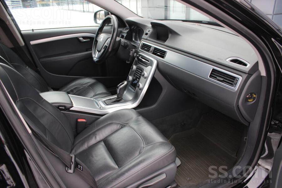 Melns Volvo V70 2016 Dobele, ar dzinēja tilpumu 2.00 L un nobraukumu 307 tūkst. km par 8100 €, foto 20 vietnē AUTOMOTO.COM.LV