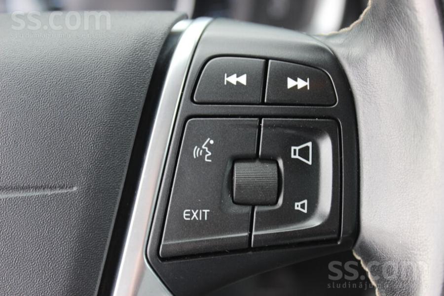Melns Volvo V70 2016 Dobele, ar dzinēja tilpumu 2.00 L un nobraukumu 307 tūkst. km par 8100 €, foto 23 vietnē AUTOMOTO.COM.LV