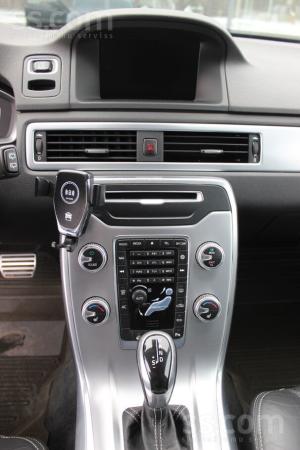 Melns Volvo V70 2016 Dobele, ar dzinēja tilpumu 2.00 L un nobraukumu 307 tūkst. km par 8100 €, foto 27 vietnē AUTOMOTO.COM.LV