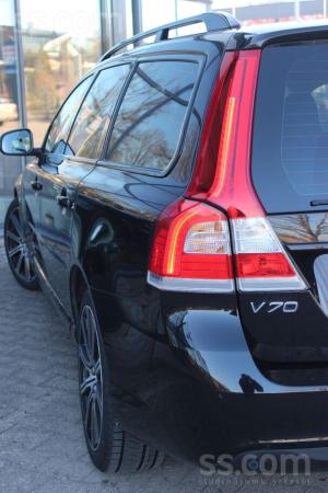 Melns Volvo V70 2016 Dobele, ar dzinēja tilpumu 2.00 L un nobraukumu 307 tūkst. km par 8100 €, foto 29 vietnē AUTOMOTO.COM.LV