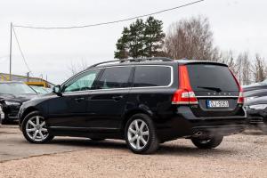 Melns Volvo V70 2016 Rīga, ar dzinēja tilpumu 2.00 L un nobraukumu 213 tūkst. km par 8595 €, foto 3 vietnē AUTOMOTO.COM.LV