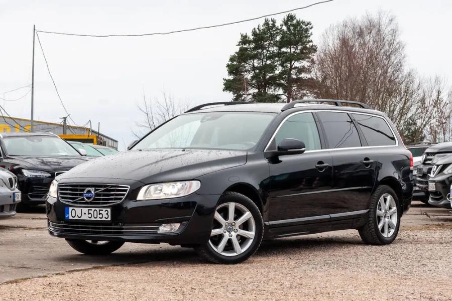 Melns Volvo V70 2016 Rīga, ar dzinēja tilpumu 2.00 L un nobraukumu 213 tūkst. km par 8595 €, foto 4 vietnē AUTOMOTO.COM.LV