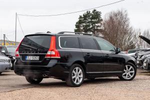 Melns Volvo V70 2016 Rīga, ar dzinēja tilpumu 2.00 L un nobraukumu 213 tūkst. km par 8595 €, foto 5 vietnē AUTOMOTO.COM.LV