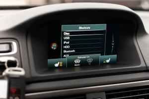 Melns Volvo V70 2016 Rīga, ar dzinēja tilpumu 2.00 L un nobraukumu 213 tūkst. km par 8595 €, foto 15 vietnē AUTOMOTO.COM.LV