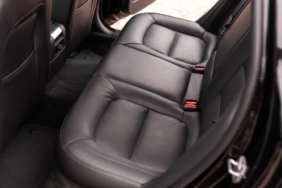 Melns Volvo V70 2016 Rīga, ar dzinēja tilpumu 2.00 L un nobraukumu 213 tūkst. km par 8595 €, foto 21 vietnē AUTOMOTO.COM.LV