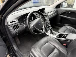 Black Volvo V70 2016 in Riga, with an engine capacity of 2.00 L and mileage of 210 thousand km for 8495 €, photo 6 on AUTOMOTO.COM.LV