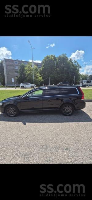 Melns Volvo V70 2016 Jūrmala, ar dzinēja tilpumu 2.00 L un nobraukumu 330 tūkst. km par 7990 €, foto 3 vietnē AUTOMOTO.COM.LV