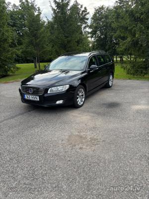 Melns Volvo V70 2016 Narva, ar dzinēja tilpumu 2.00 L un nobraukumu 258 tūkst. km par 8800 €, foto 1 vietnē AUTOMOTO.COM.LV