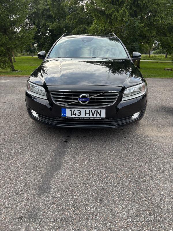 Black Volvo V70 2016 in Narva, with an engine capacity of 2.00 L and mileage of 258 thousand km for 8800 €, photo 3 on AUTOMOTO.COM.LV