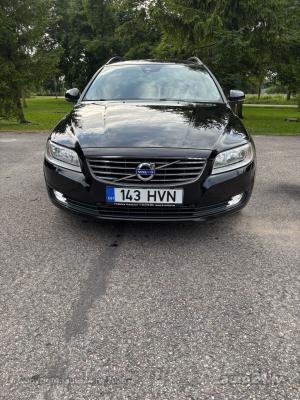 Black Volvo V70 2016 in Narva, with an engine capacity of 2.00 L and mileage of 258 thousand km for 8800 €, photo 4 on AUTOMOTO.COM.LV
