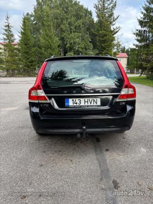 Black Volvo V70 2016 in Narva, with an engine capacity of 2.00 L and mileage of 258 thousand km for 8800 €, photo 6 on AUTOMOTO.COM.LV