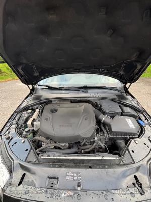 Black Volvo V70 2016 in Narva, with an engine capacity of 2.00 L and mileage of 258 thousand km for 8800 €, photo 7 on AUTOMOTO.COM.LV