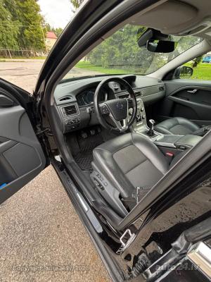 Black Volvo V70 2016 in Narva, with an engine capacity of 2.00 L and mileage of 258 thousand km for 8800 €, photo 11 on AUTOMOTO.COM.LV