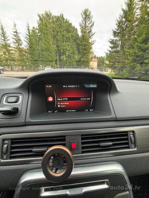 Black Volvo V70 2016 in Narva, with an engine capacity of 2.00 L and mileage of 258 thousand km for 8800 €, photo 12 on AUTOMOTO.COM.LV