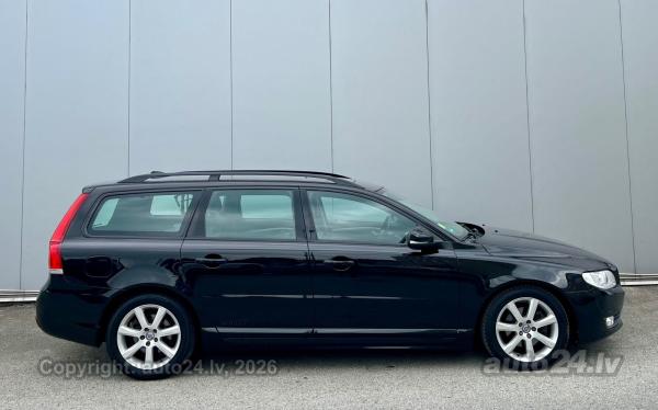 Melns Volvo V70 2016 Tallina, ar dzinēja tilpumu 2.00 L un nobraukumu 0 tūkst. km par 9999 €, foto 5 vietnē AUTOMOTO.COM.LV