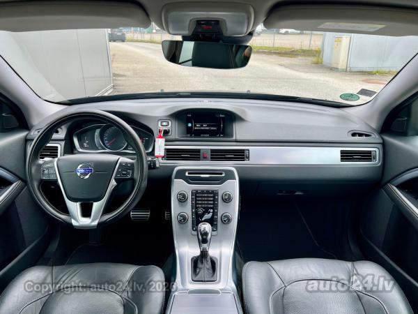 Melns Volvo V70 2016 Tallina, ar dzinēja tilpumu 2.00 L un nobraukumu 0 tūkst. km par 9999 €, foto 7 vietnē AUTOMOTO.COM.LV