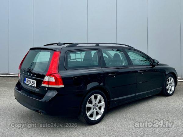 Black Volvo V70 2016 in Tallinn, with an engine capacity of 2.00 L and mileage of 0 thousand km for 9999 €, photo 6 on AUTOMOTO.COM.LV