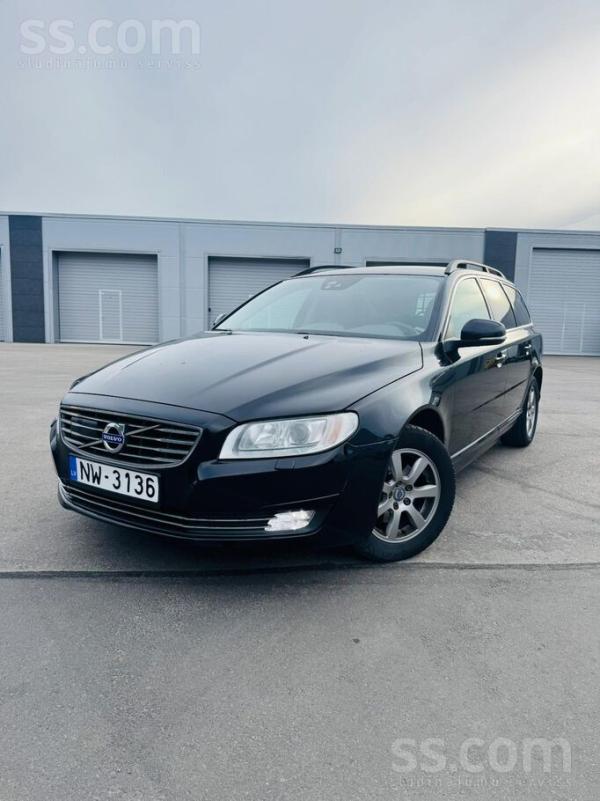 Black Volvo V70 2016 in Riga, with an engine capacity of 2.00 L and mileage of 217 thousand km for 6300 €, photo 1 on AUTOMOTO.COM.LV