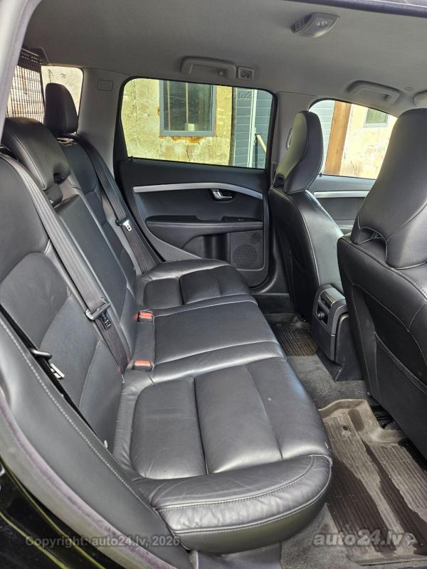Melns Volvo V70 2016 Terva, ar dzinēja tilpumu 2.00 L un nobraukumu 304 tūkst. km par 9500 €, foto 8 vietnē AUTOMOTO.COM.LV