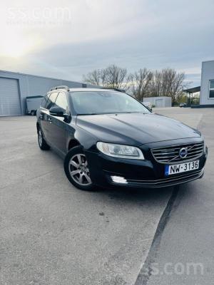 Black Volvo V70 2016 in Riga, with an engine capacity of 2.00 L and mileage of 217 thousand km for 5800 €, photo 4 on AUTOMOTO.COM.LV