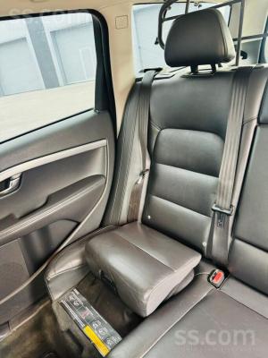 Black Volvo V70 2016 in Riga, with an engine capacity of 2.00 L and mileage of 217 thousand km for 5800 €, photo 11 on AUTOMOTO.COM.LV
