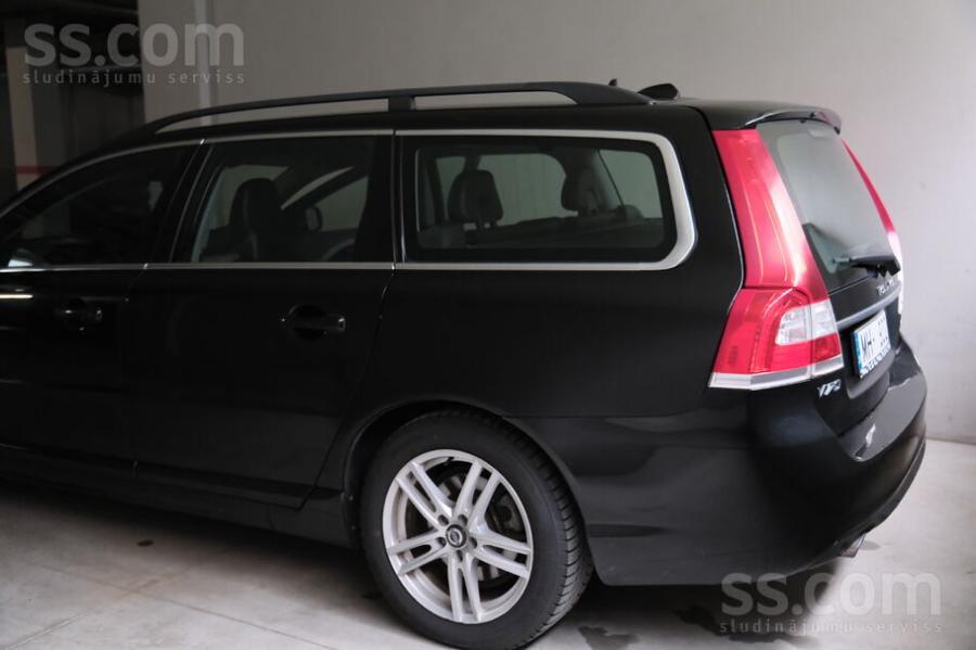 Melns Volvo V70 2016 Rīga, ar dzinēja tilpumu 2.00 L un nobraukumu 230 tūkst. km par 7500 €, foto 3 vietnē AUTOMOTO.COM.LV