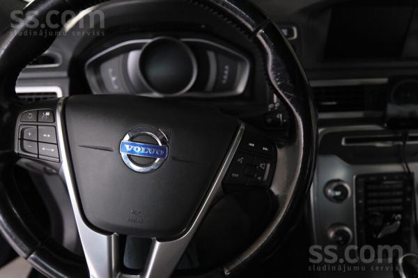 Melns Volvo V70 2016 Rīga, ar dzinēja tilpumu 2.00 L un nobraukumu 230 tūkst. km par 7500 €, foto 7 vietnē AUTOMOTO.COM.LV
