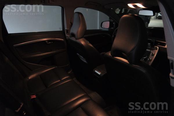 Melns Volvo V70 2016 Rīga, ar dzinēja tilpumu 2.00 L un nobraukumu 230 tūkst. km par 7500 €, foto 11 vietnē AUTOMOTO.COM.LV