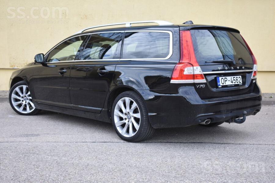 Melns Volvo V70 2016 Talsi, ar dzinēja tilpumu 2.00 L un nobraukumu 153 tūkst. km par 9500 €, foto 3 vietnē AUTOMOTO.COM.LV