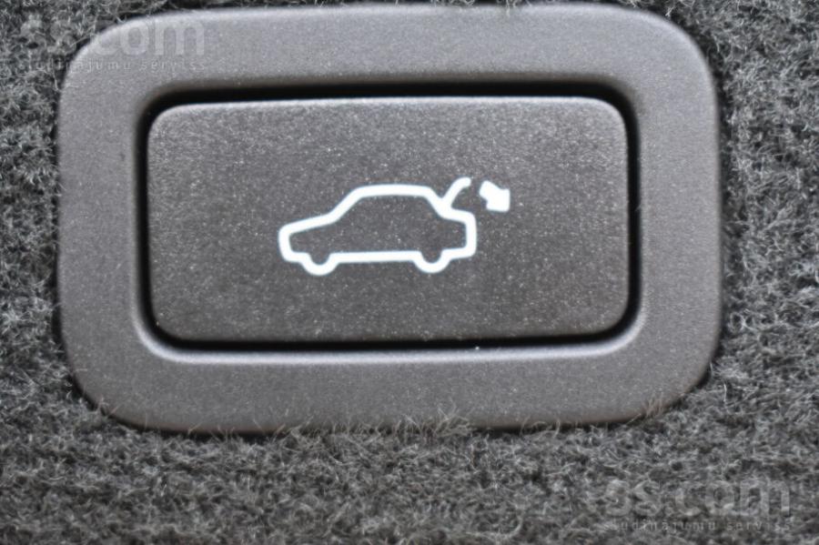 Melns Volvo V70 2016 Talsi, ar dzinēja tilpumu 2.00 L un nobraukumu 153 tūkst. km par 9500 €, foto 12 vietnē AUTOMOTO.COM.LV